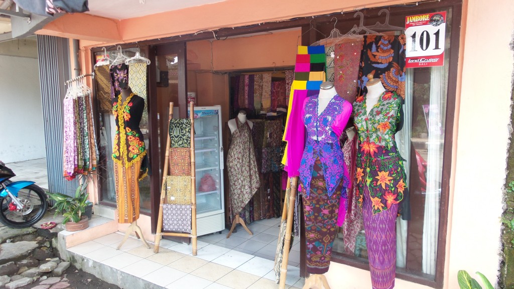 New Ubud Line Bus Stop : Ubud Central Parking - Kura-Kura Blog